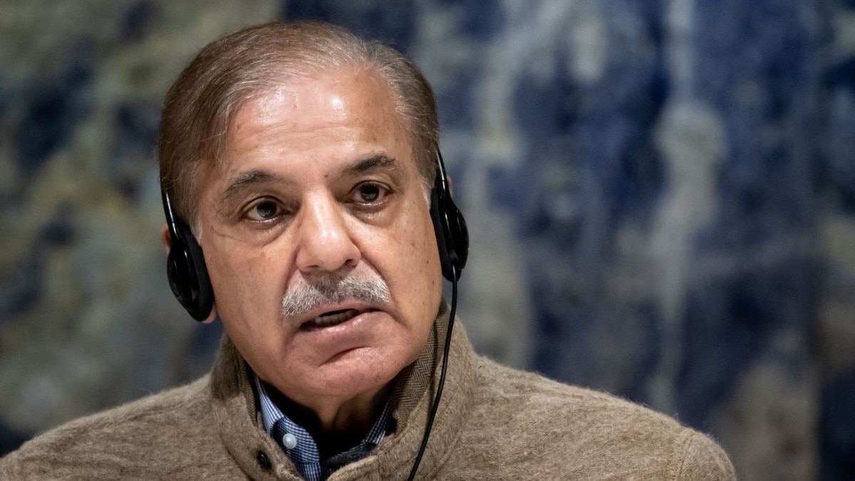 Pakistan PM Sharif Makes Conditional Offer Of Talks With Archrival ...